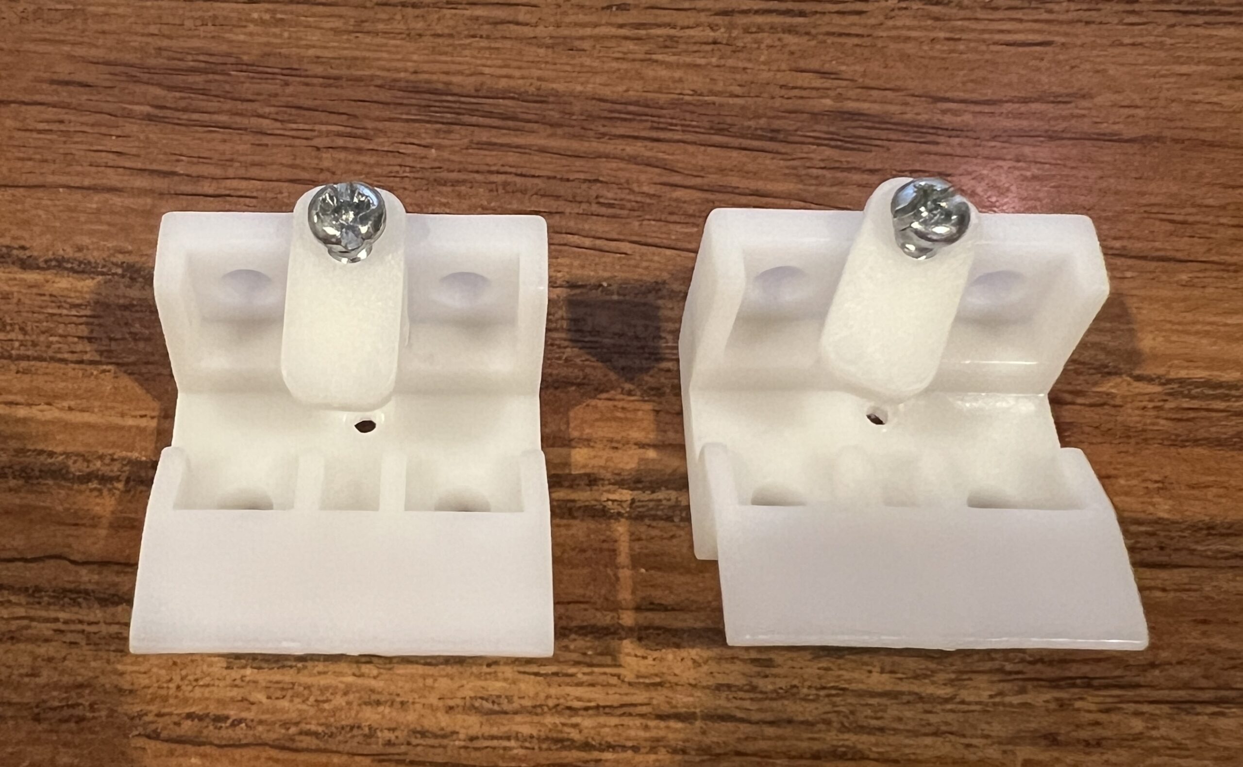 White Plastic Cellular and Pleated Shade Mounting Brackets, 1 Pair ...